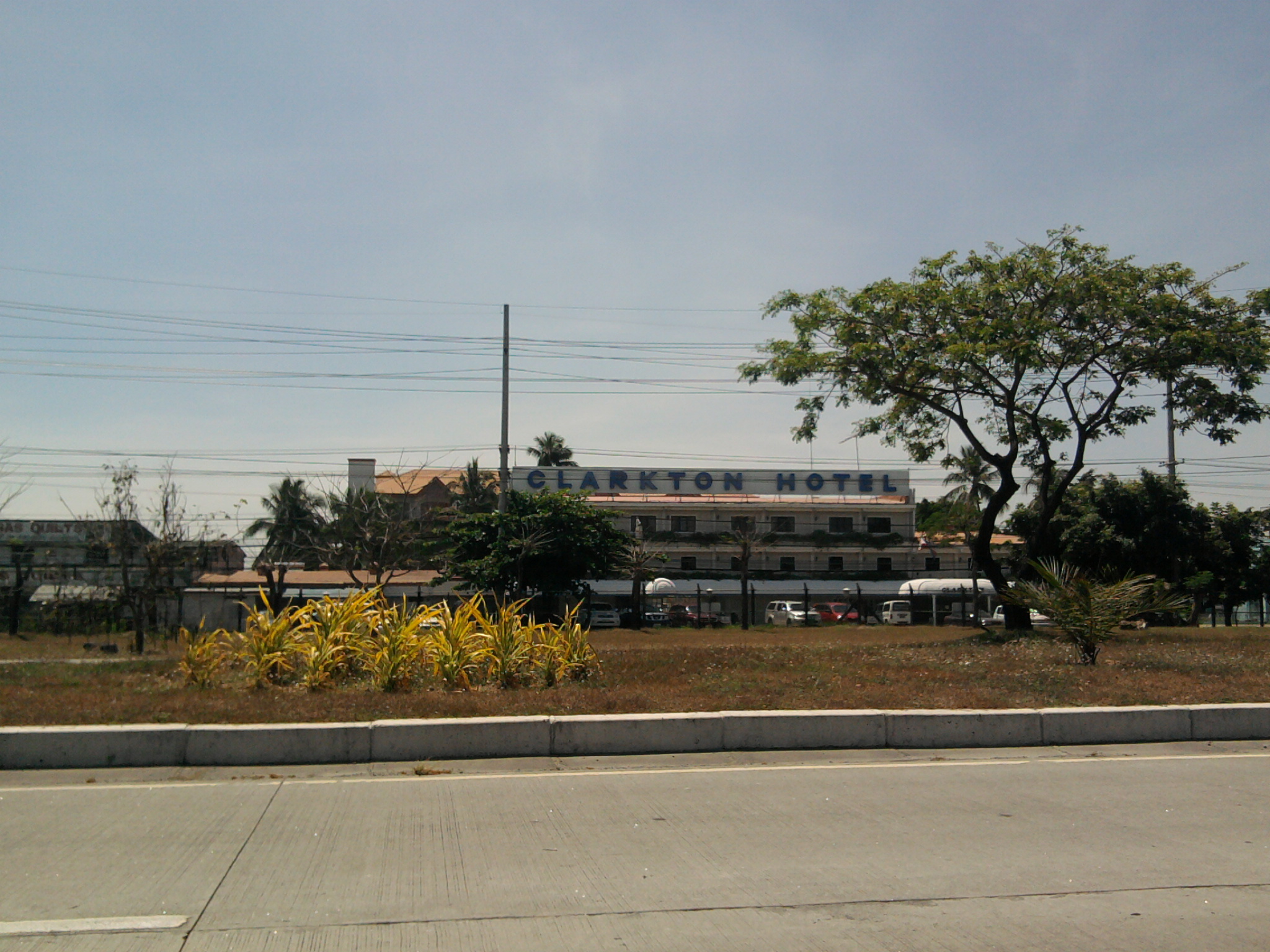 File:Clarkton Hotel Clark Field, Angeles City, Pampanga.jpg - Philippines