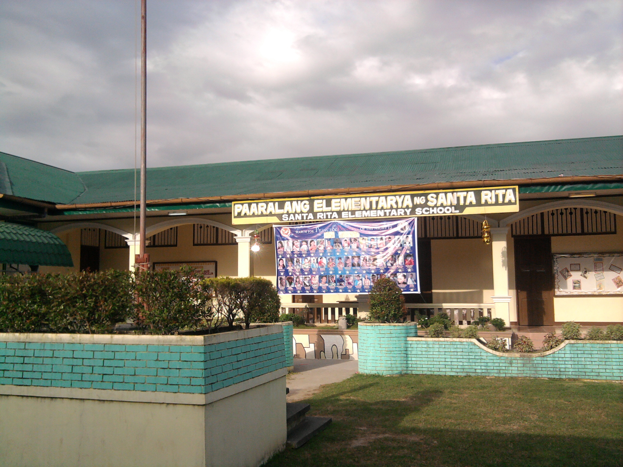 File:Santa Rita Elementary School, Pampanga.jpg - Philippines