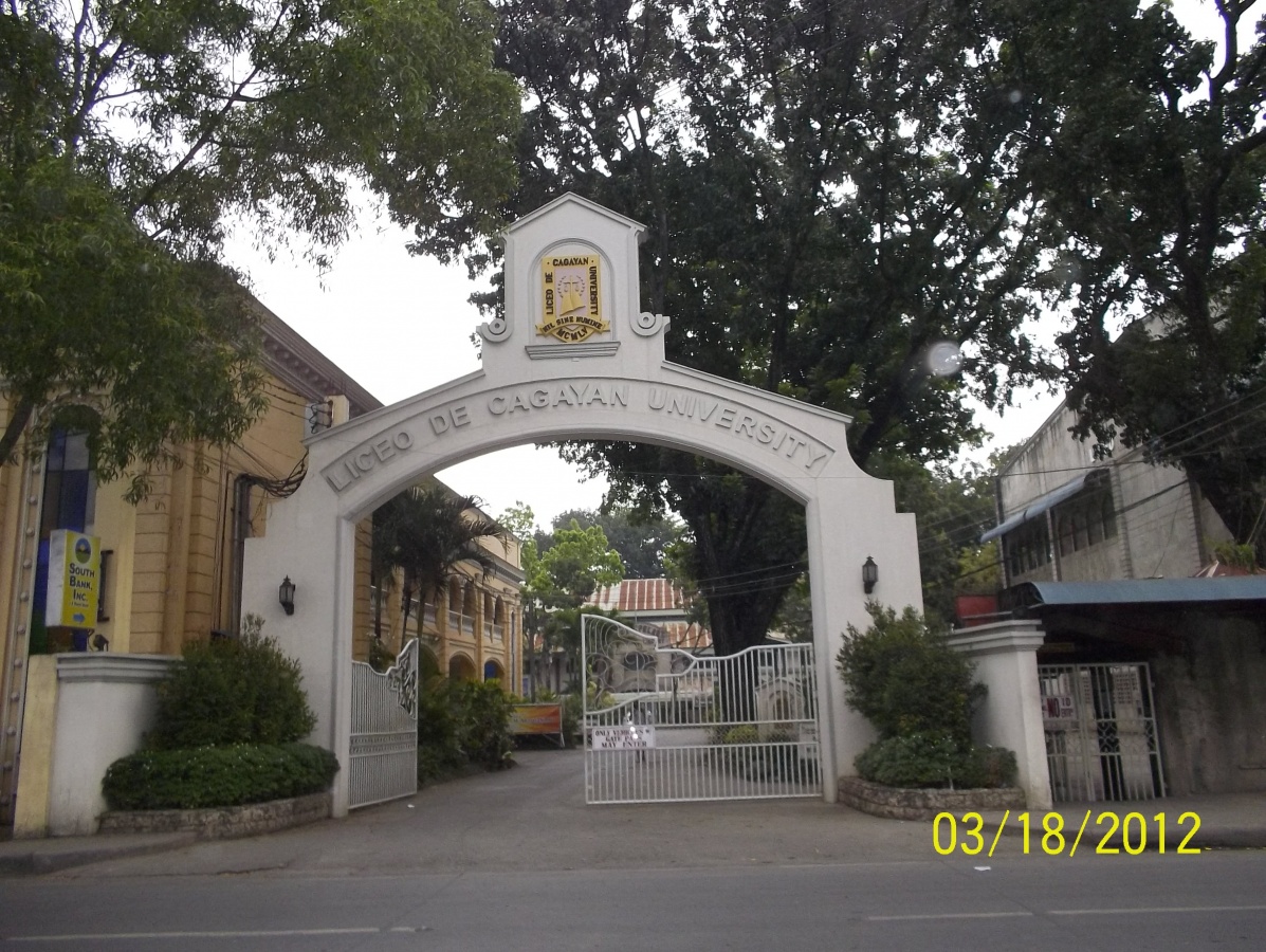 File:Liceo of cagayan de oro university of bulua cagayan de oro city ...