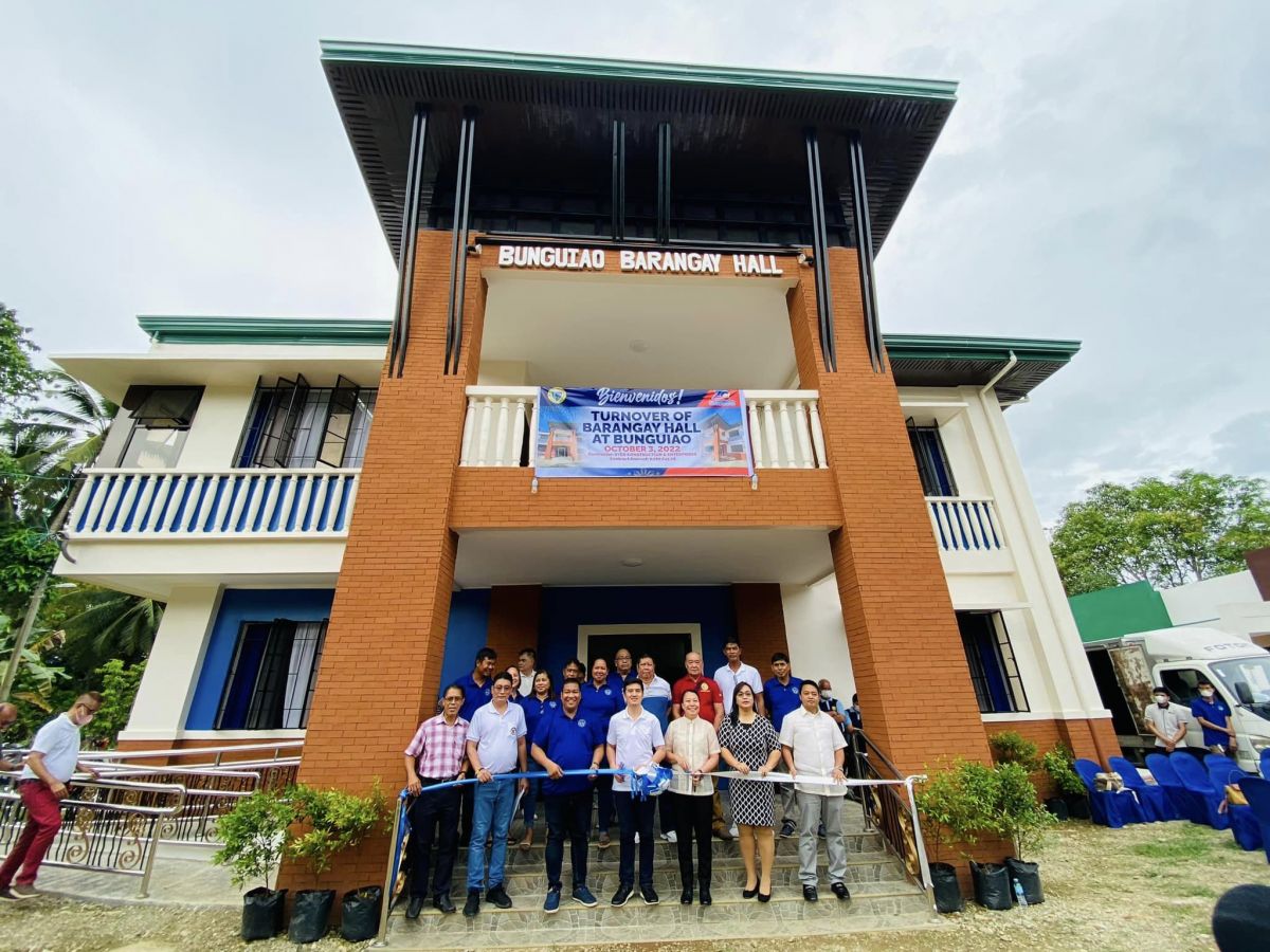 File:Bunguiao barangay hall.jpg - Philippines